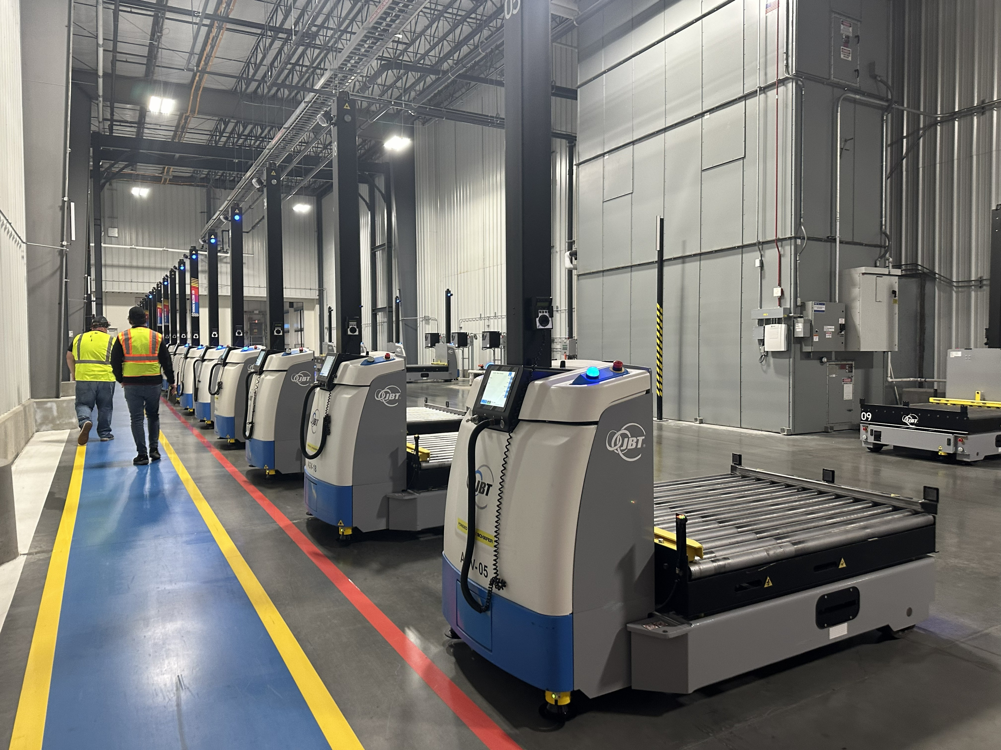 Micropower & JBT Automated Systems: AGV-Flottenleistung optimieren